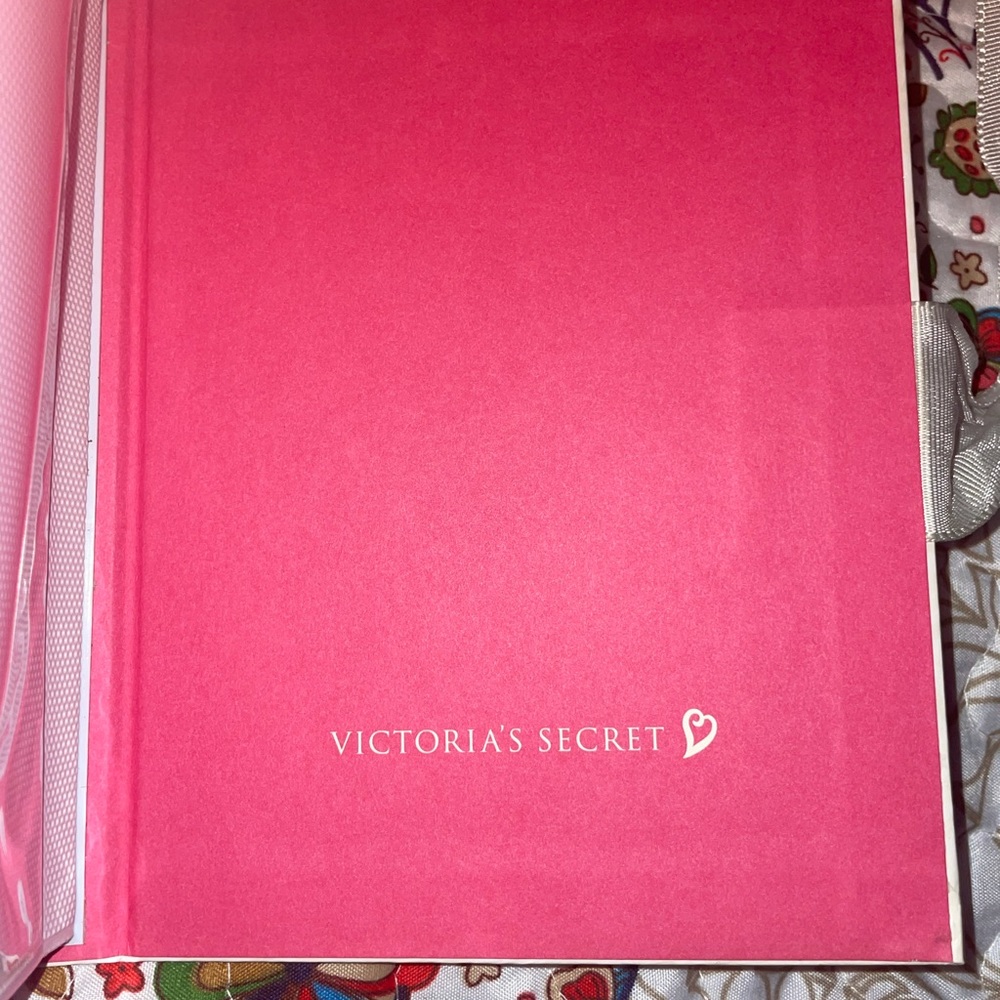 Stunning Vintage Victoria’s Secret Photo Album - Gem